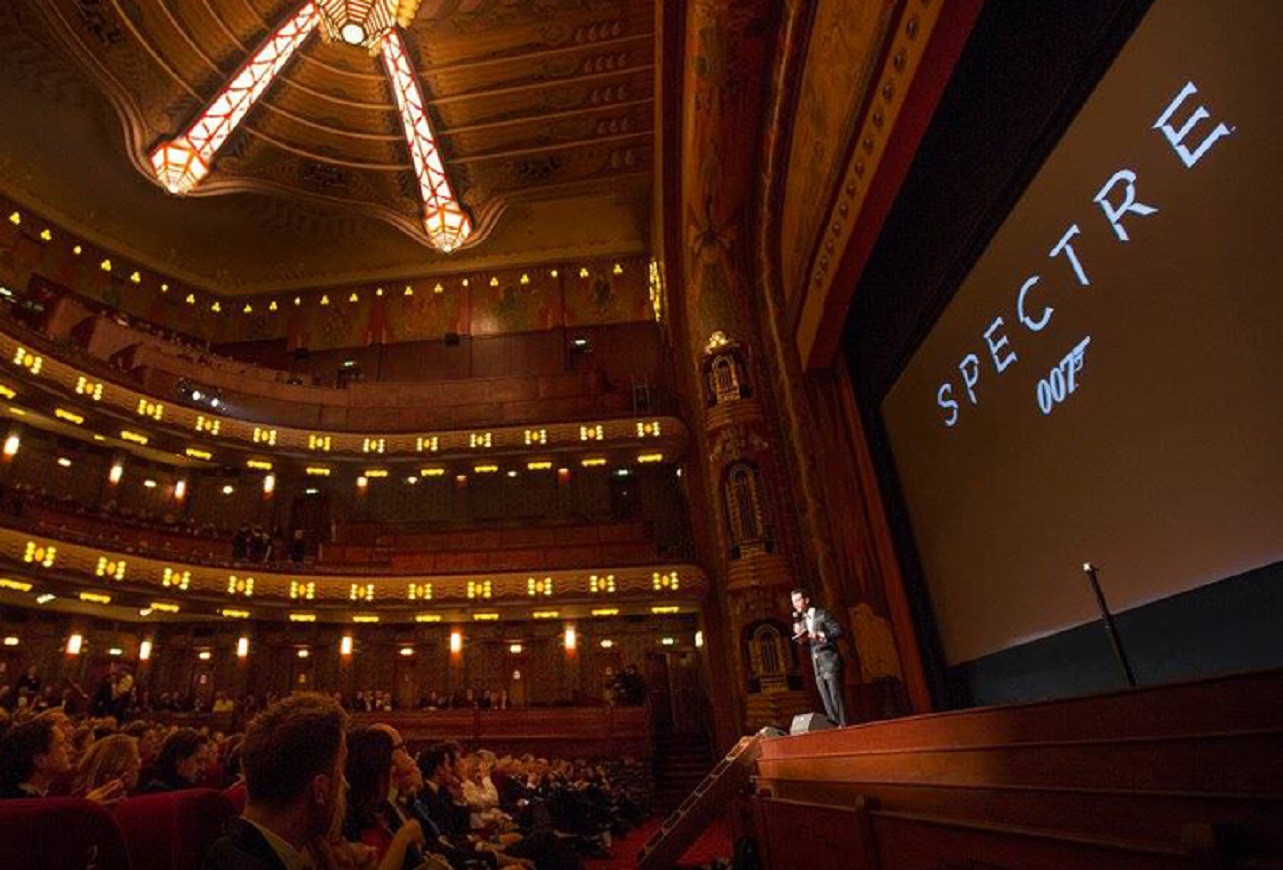 SPECTRE 007 Première in Krasnapolsky Amsterdam - AVEX