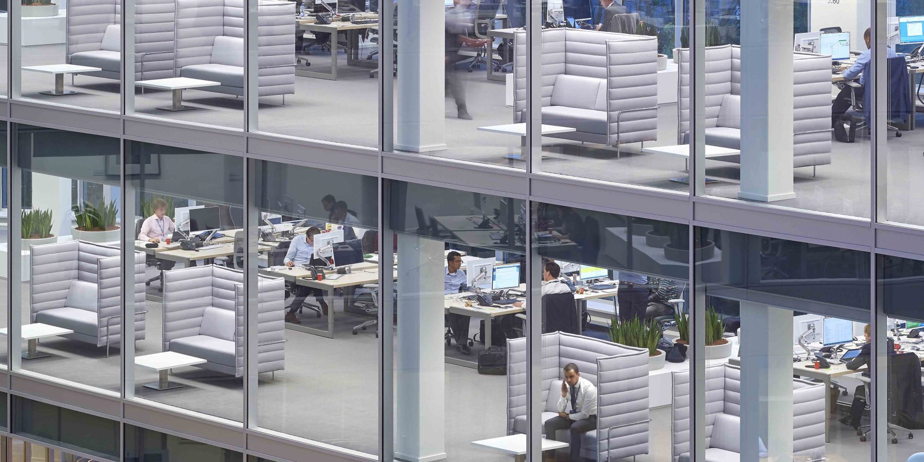 Deloitte The Edge: The Smartest Building in the World - AVEX UK